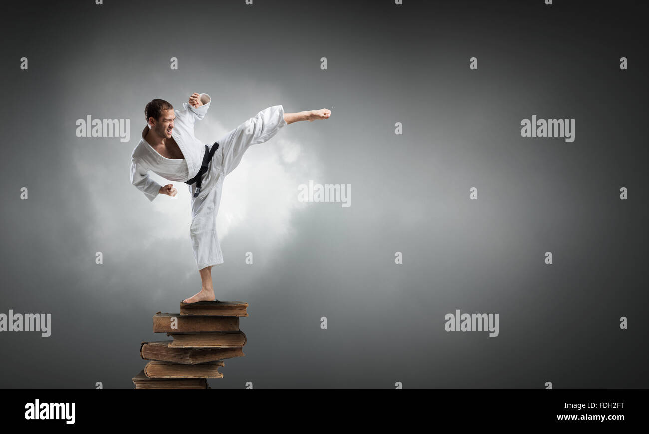 Man karate chop hi-res stock photography and images - Alamy