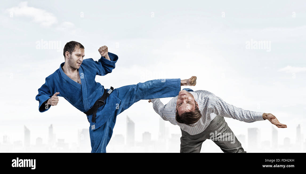 Man karate chop hi-res stock photography and images - Alamy
