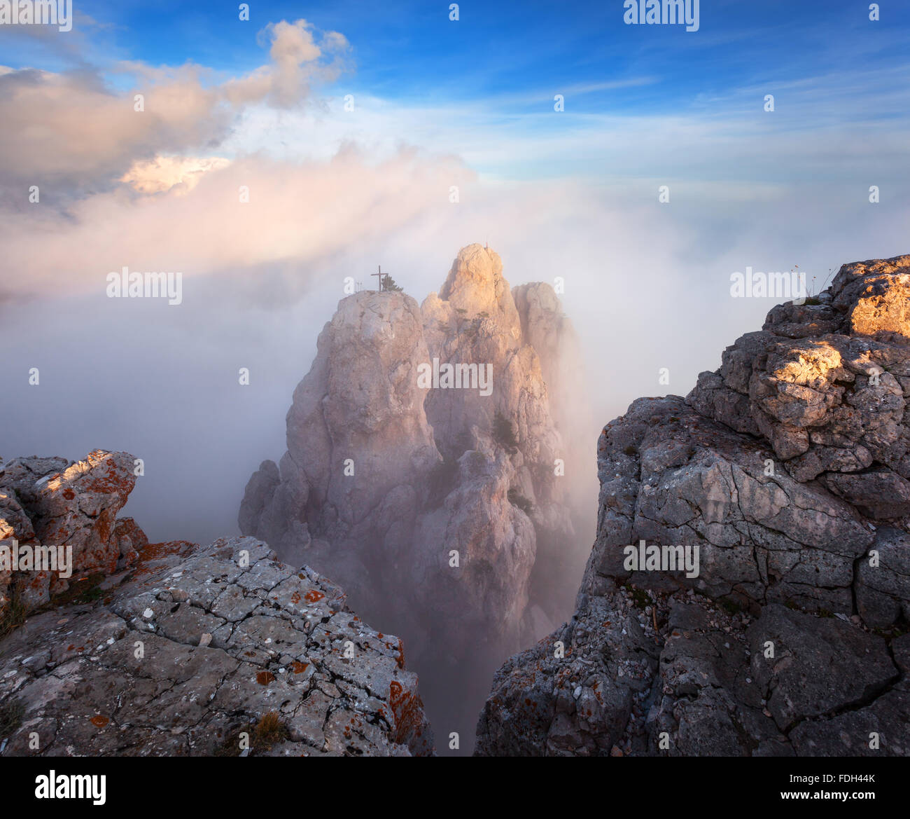 Hill top low nature hi-res stock photography and images - Alamy