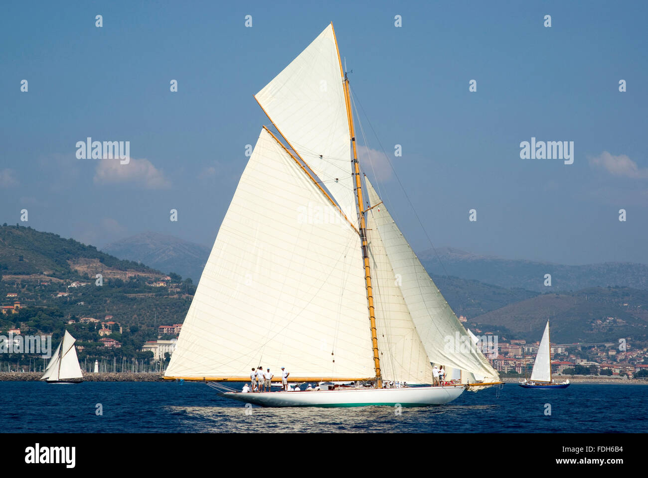 Classic yacht hi-res stock photography and images - Alamy