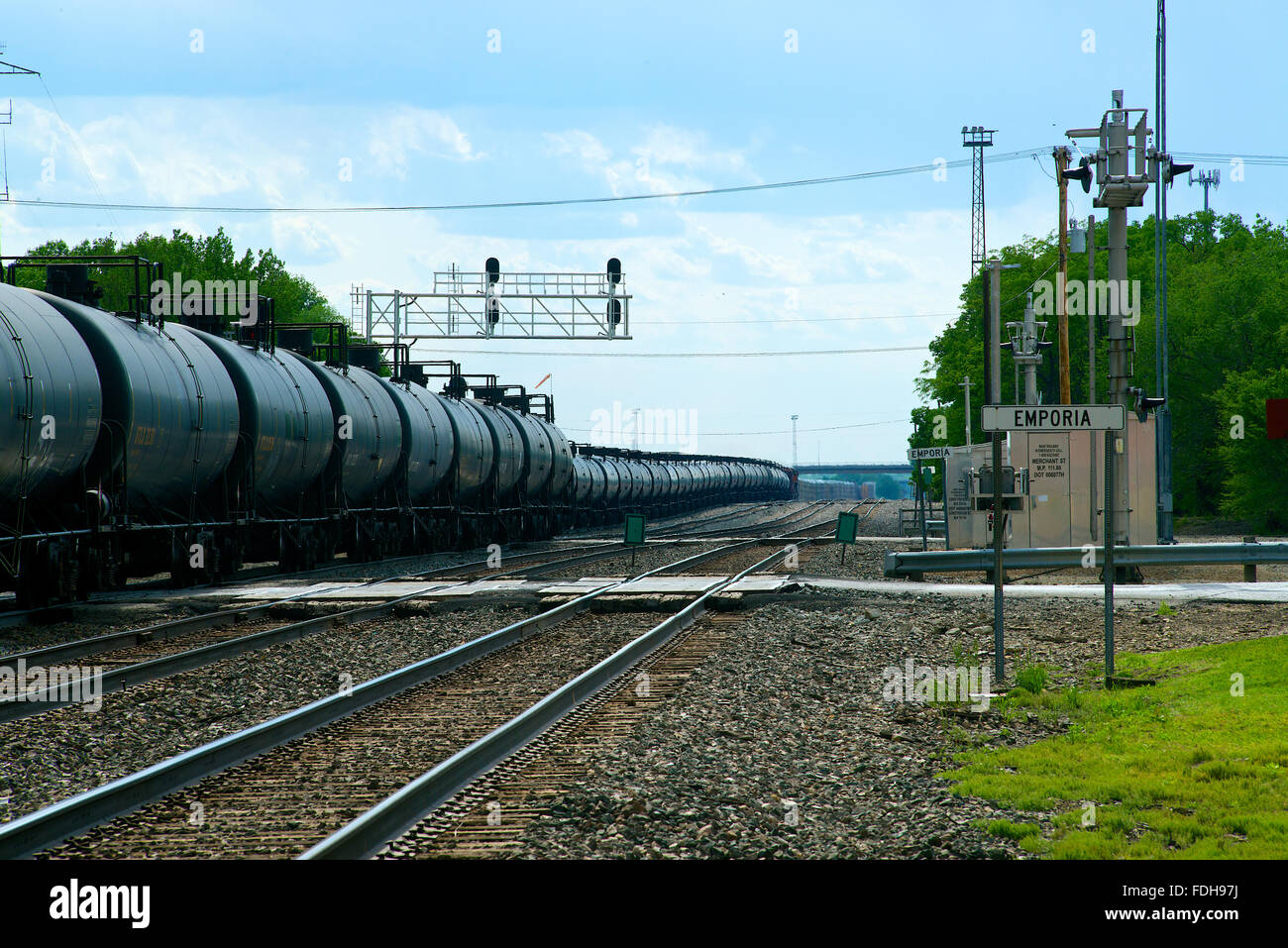 Bnsf oil train hi-res stock photography and images - Alamy