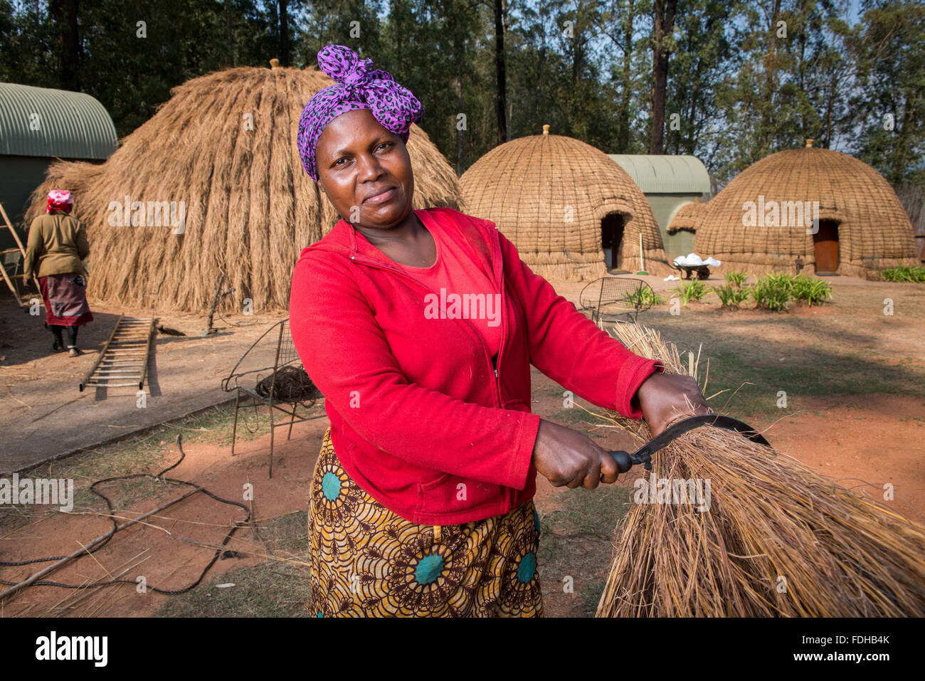 Swaziland women hut hi-res stock photography and images - Alamy
