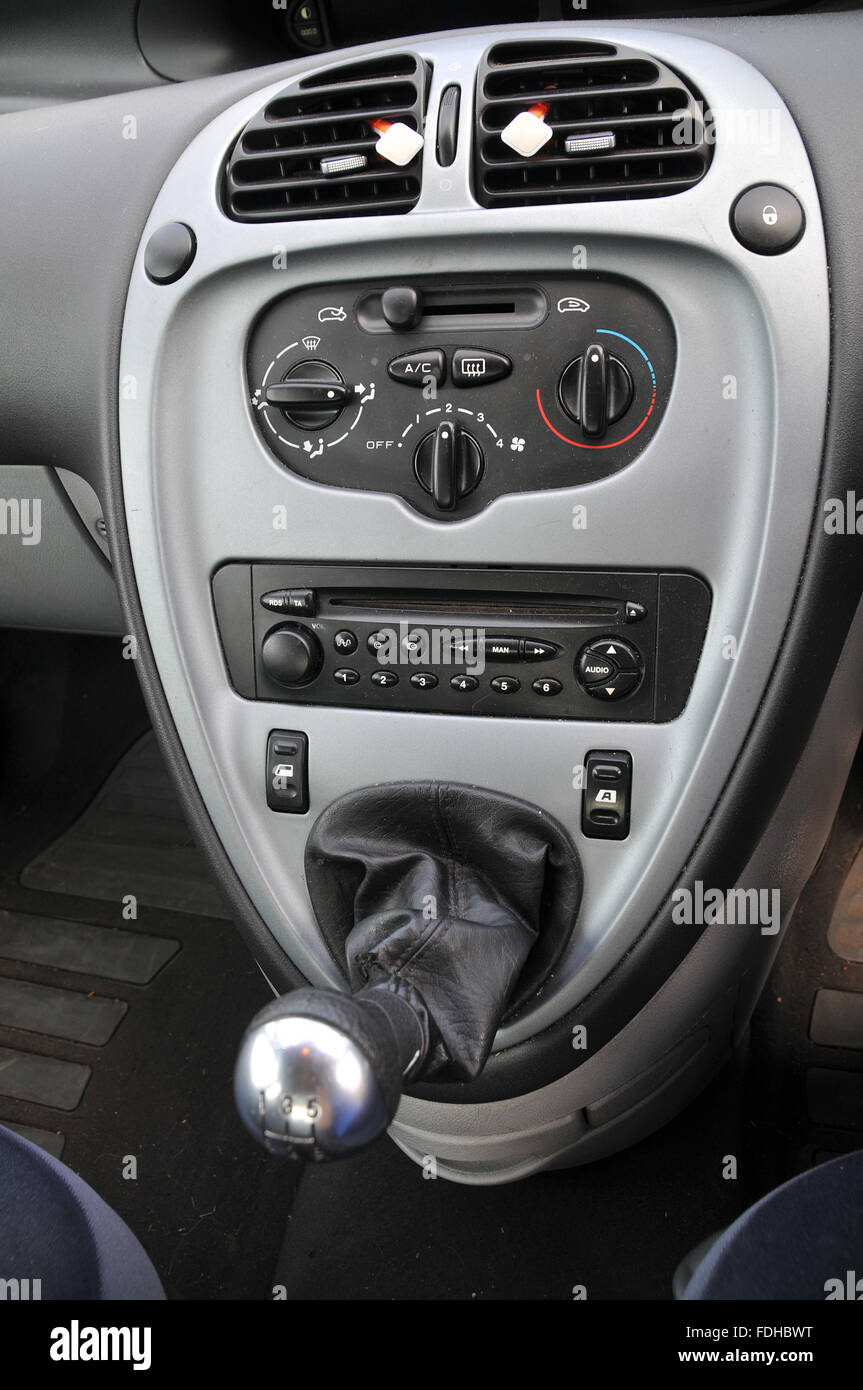 Gear stick hi-res stock photography and images - Alamy