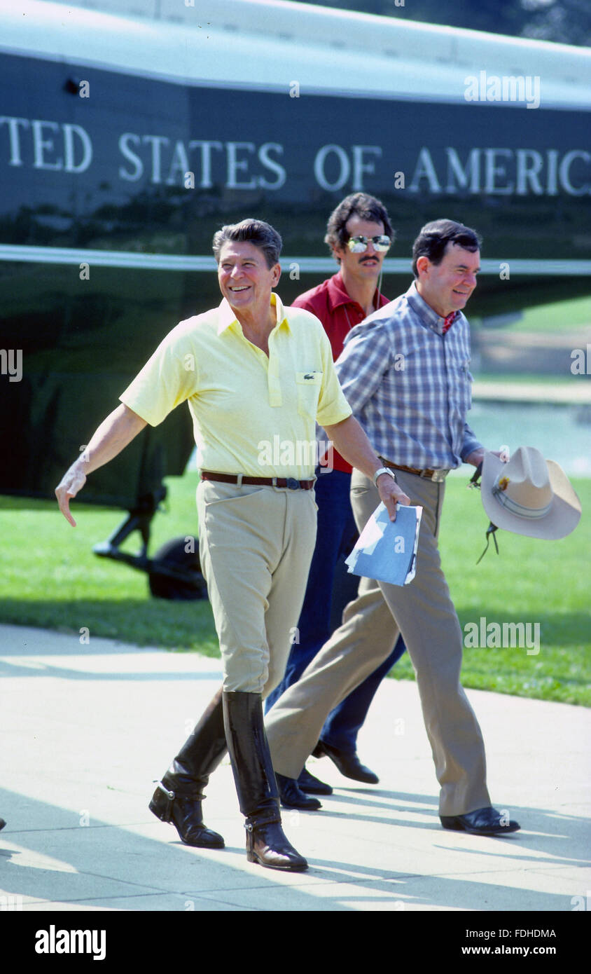 Washington, DC., USA, 1981 President Ronald Reagan walks from "Marine ...