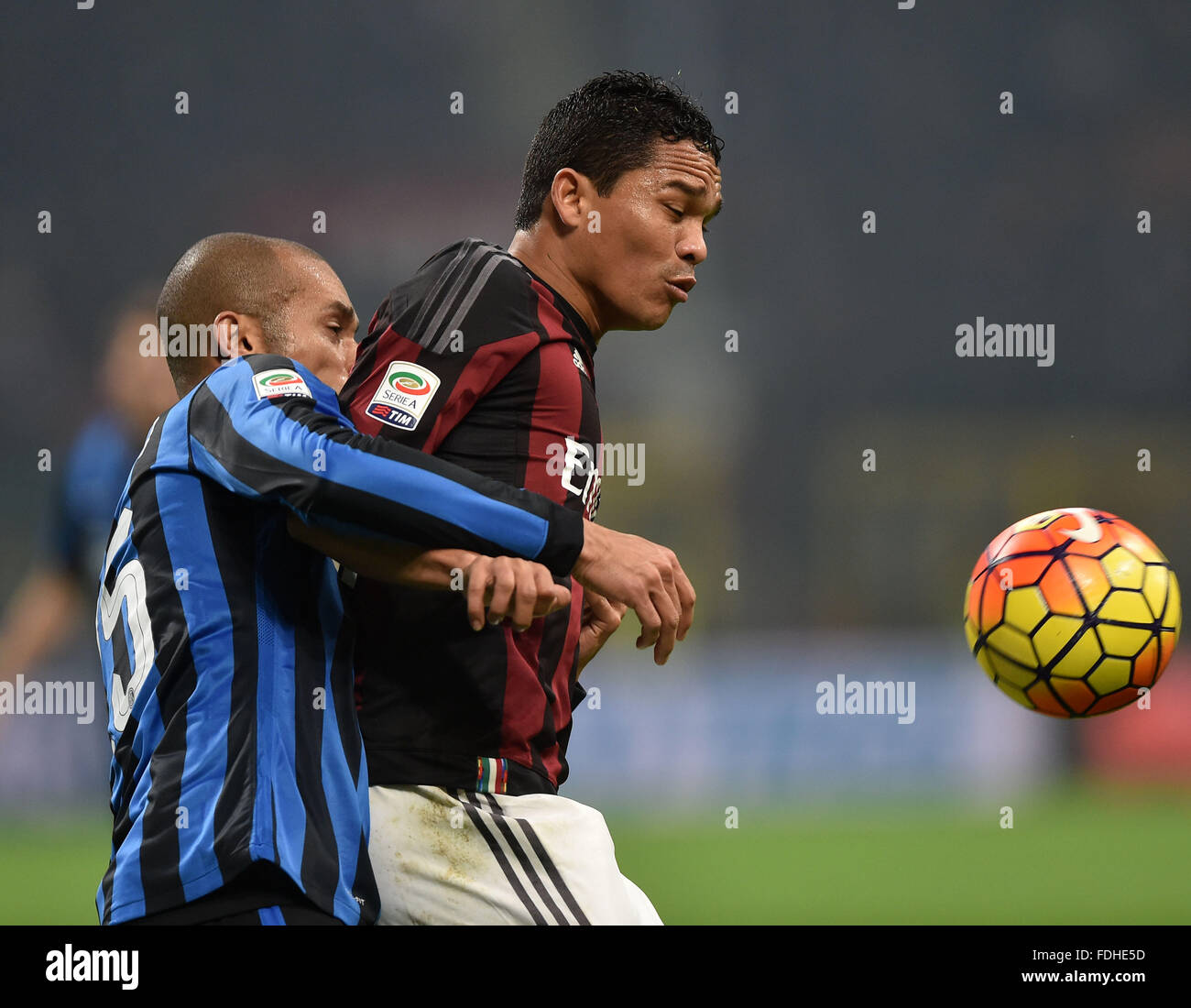 Milan. 31st Jan, 2016. AC Milan's Carlos Bacca(R) vies for the ball ...