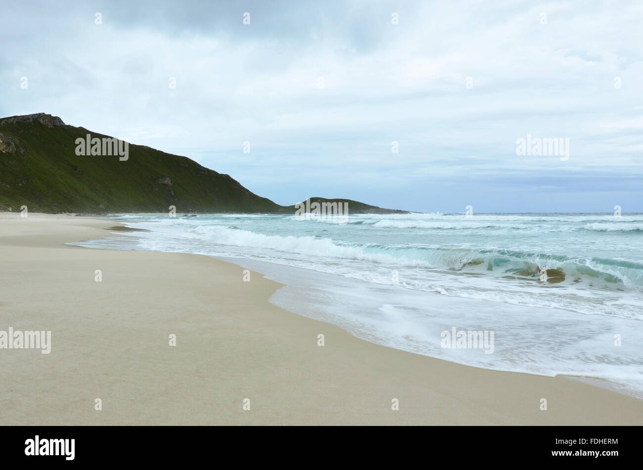 Beach conspicuous cliff western australia hi-res stock photography and ...