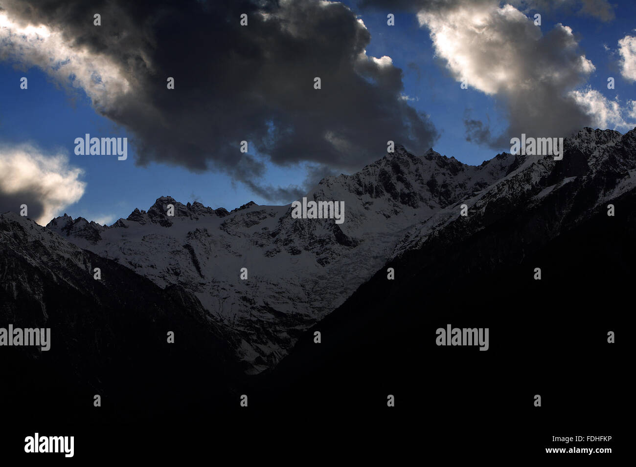 Meili Snow Mountain Deqin County Yunan Province China Stock Photo - Alamy