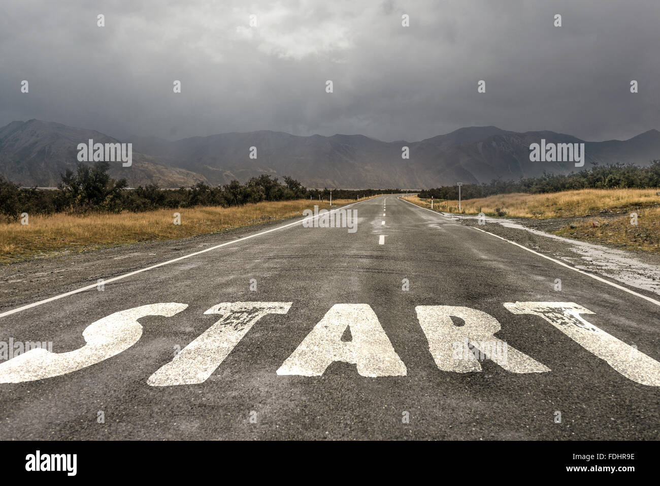 Conceptual image with word start on asphalt road Stock Photo - Alamy