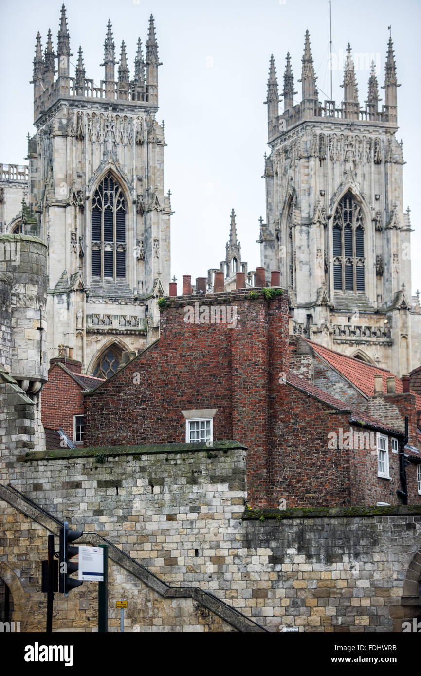 York yorkshire england cathedral hi-res stock photography and images ...