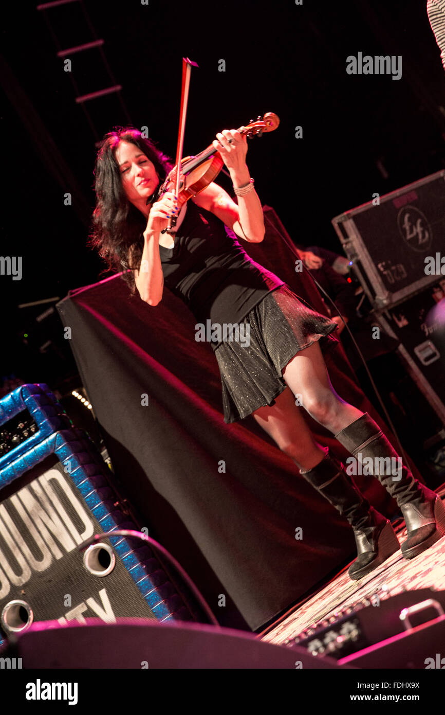 Jessy Greene plays the violin Stock Photo - Alamy