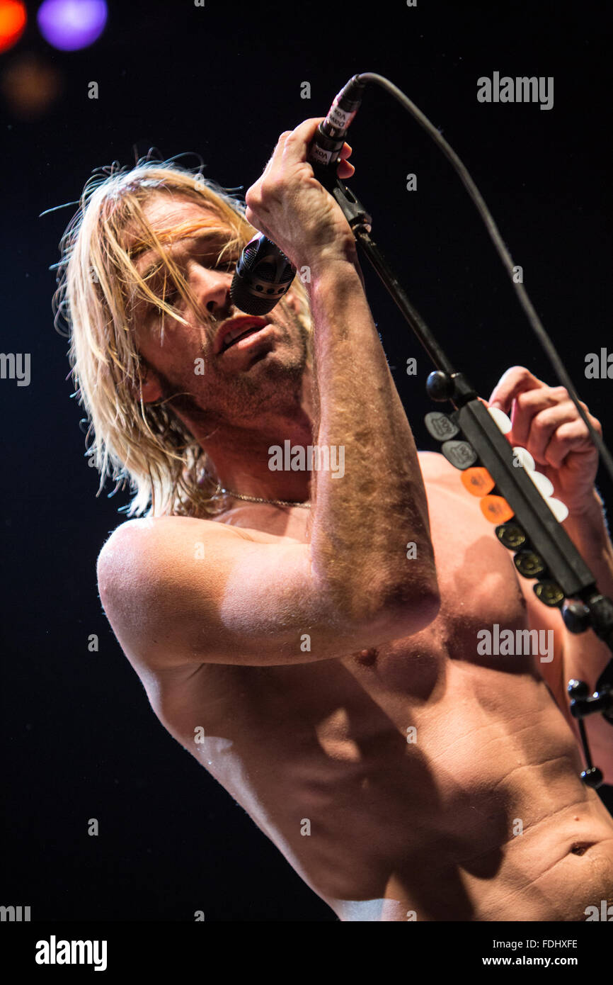 Sweaty Singer High Resolution Stock Photography and Images - Alamy