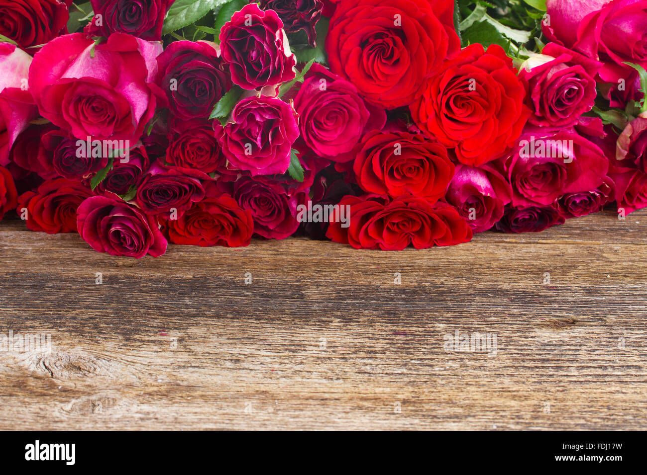 Border of red roses Stock Photo - Alamy
