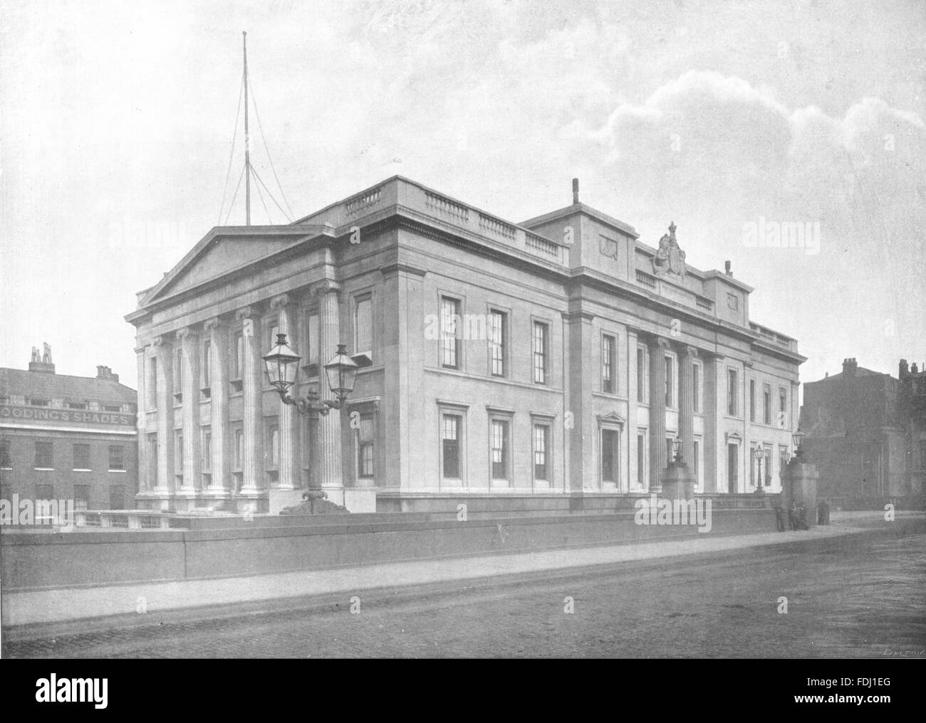 Fishmongers hall london bridge london Black and White Stock Photos ...