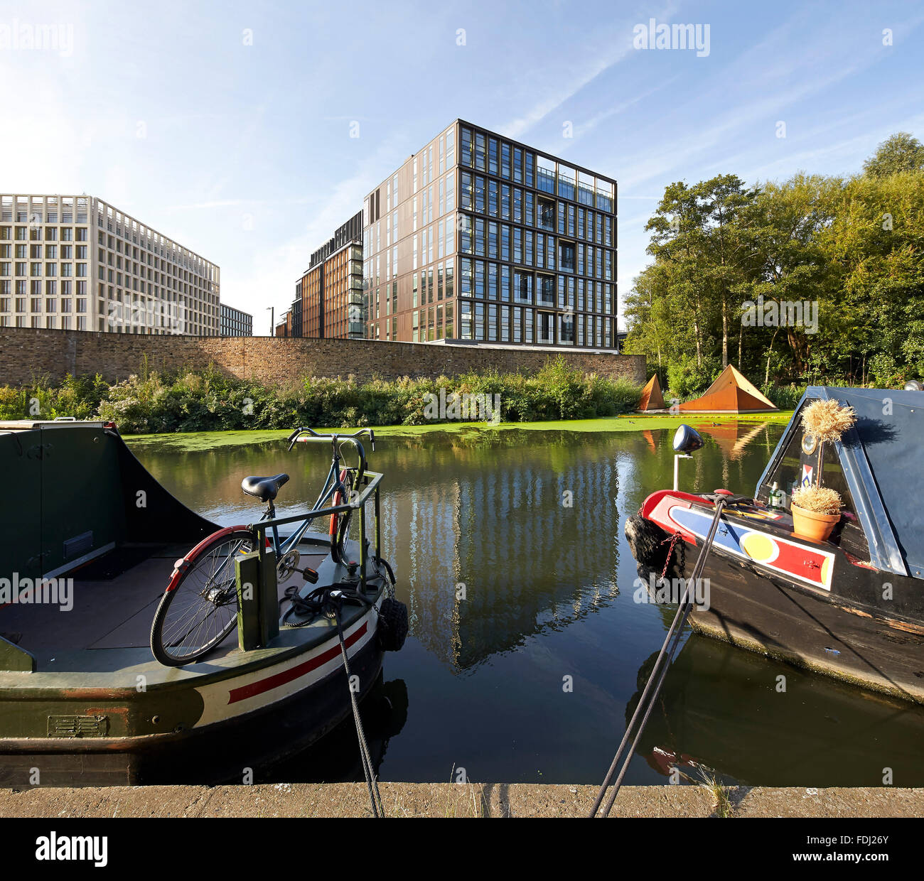 View pancras square library pancras hi-res stock photography and images ...