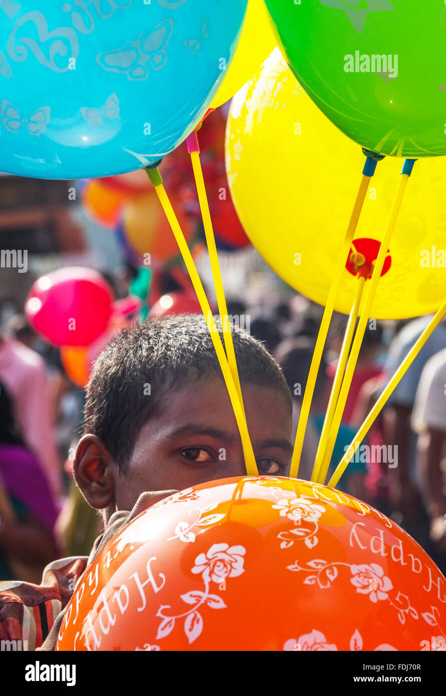 Blowing up balloons hi-res stock photography and images - Alamy