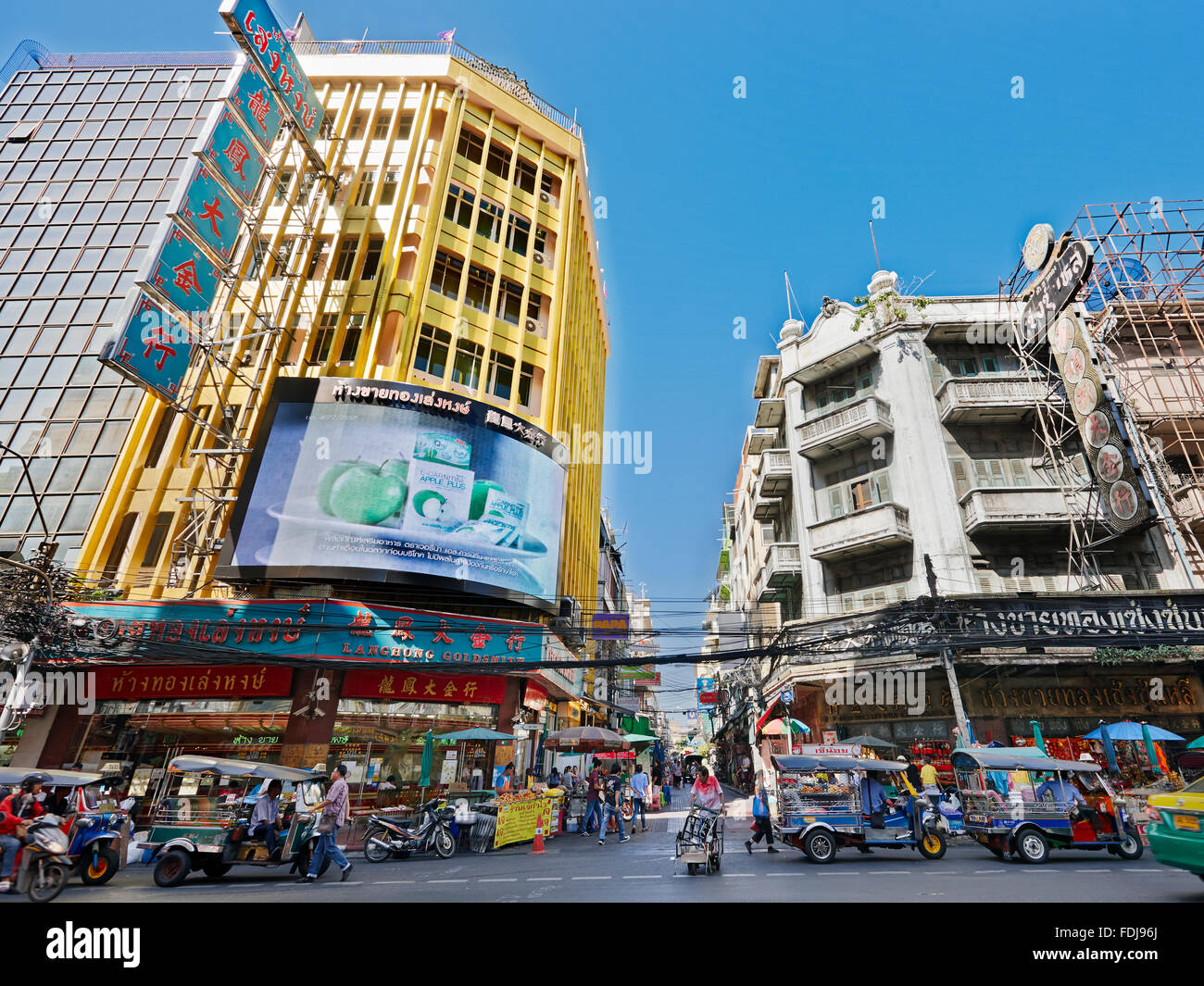 Bangkok yaowarat road hi-res stock photography and images - Alamy