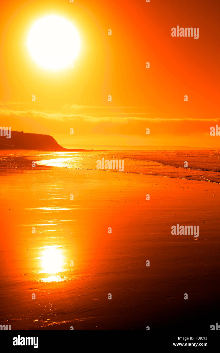 Distant cliffs hi-res stock photography and images - Alamy