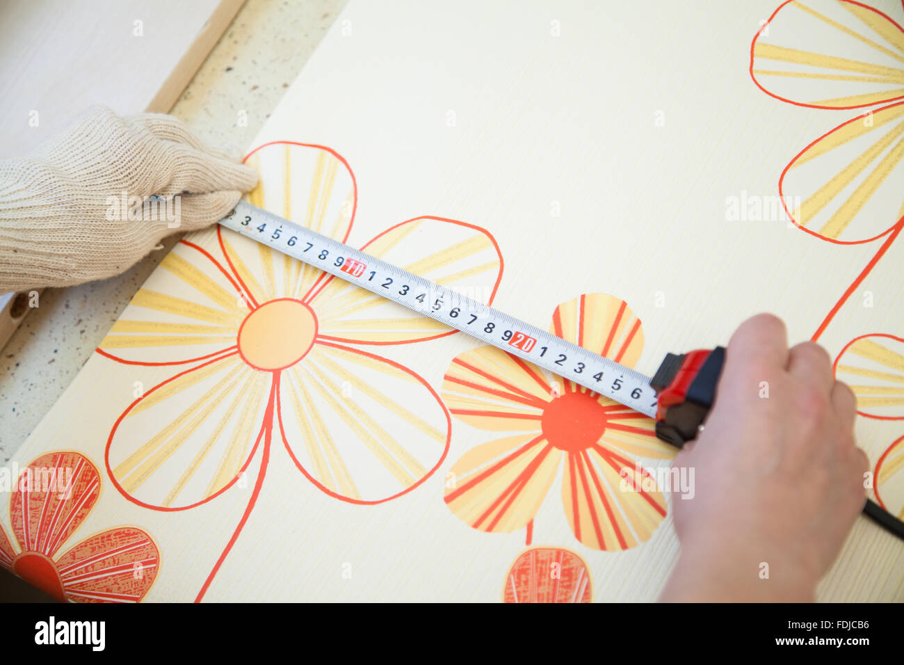 Measure wallpaper hi-res stock photography and images - Alamy