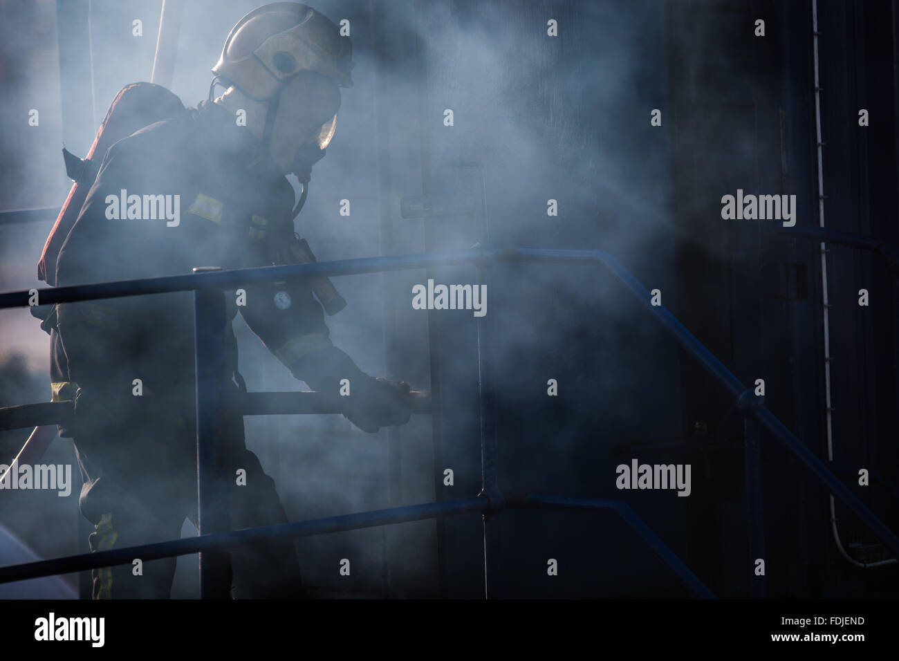 Offshore worker hi-res stock photography and images - Alamy