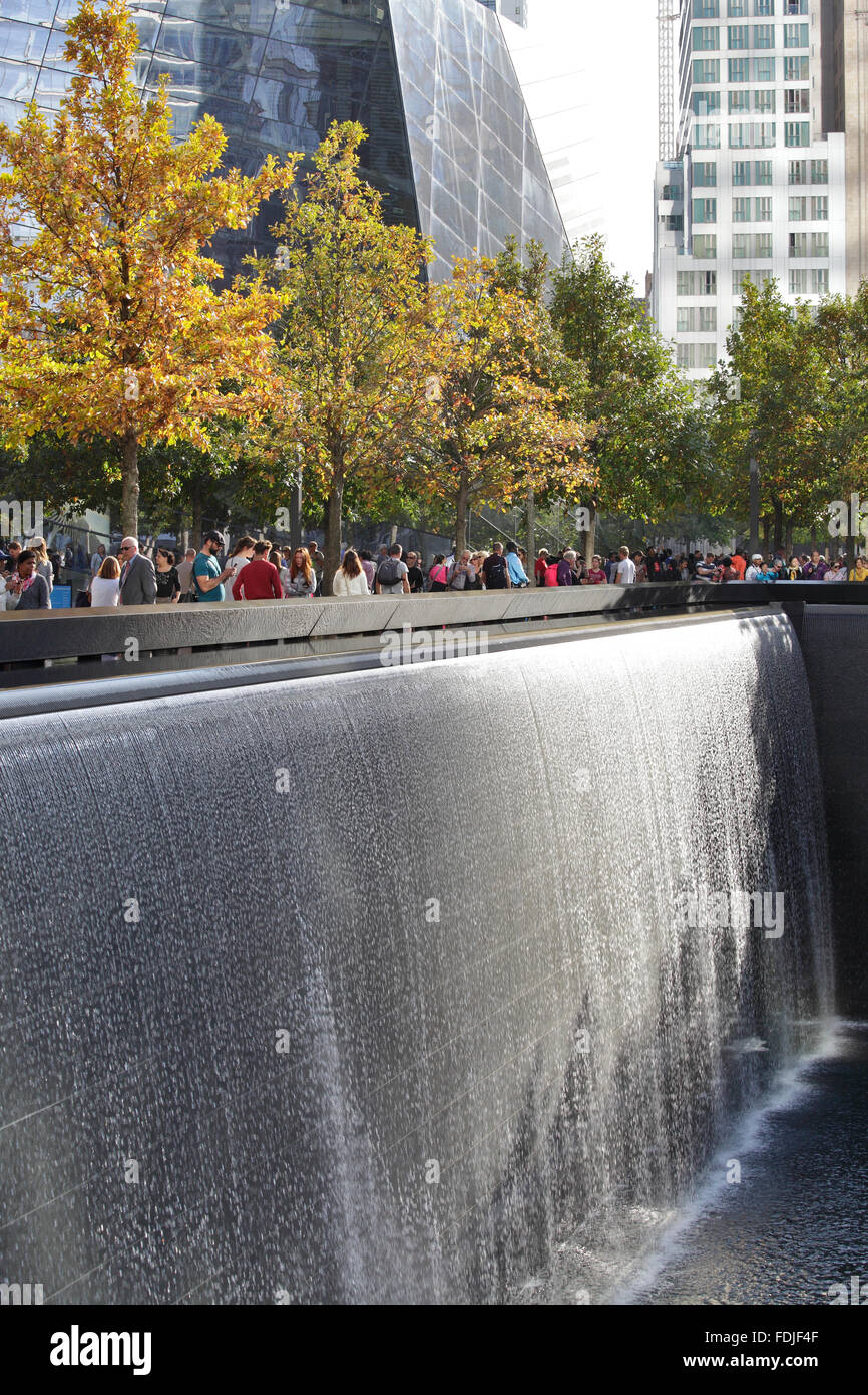 Reflecting absence memorial hi-res stock photography and images - Alamy