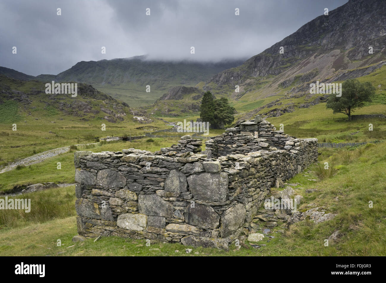 Buildingsj hi-res stock photography and images - Alamy