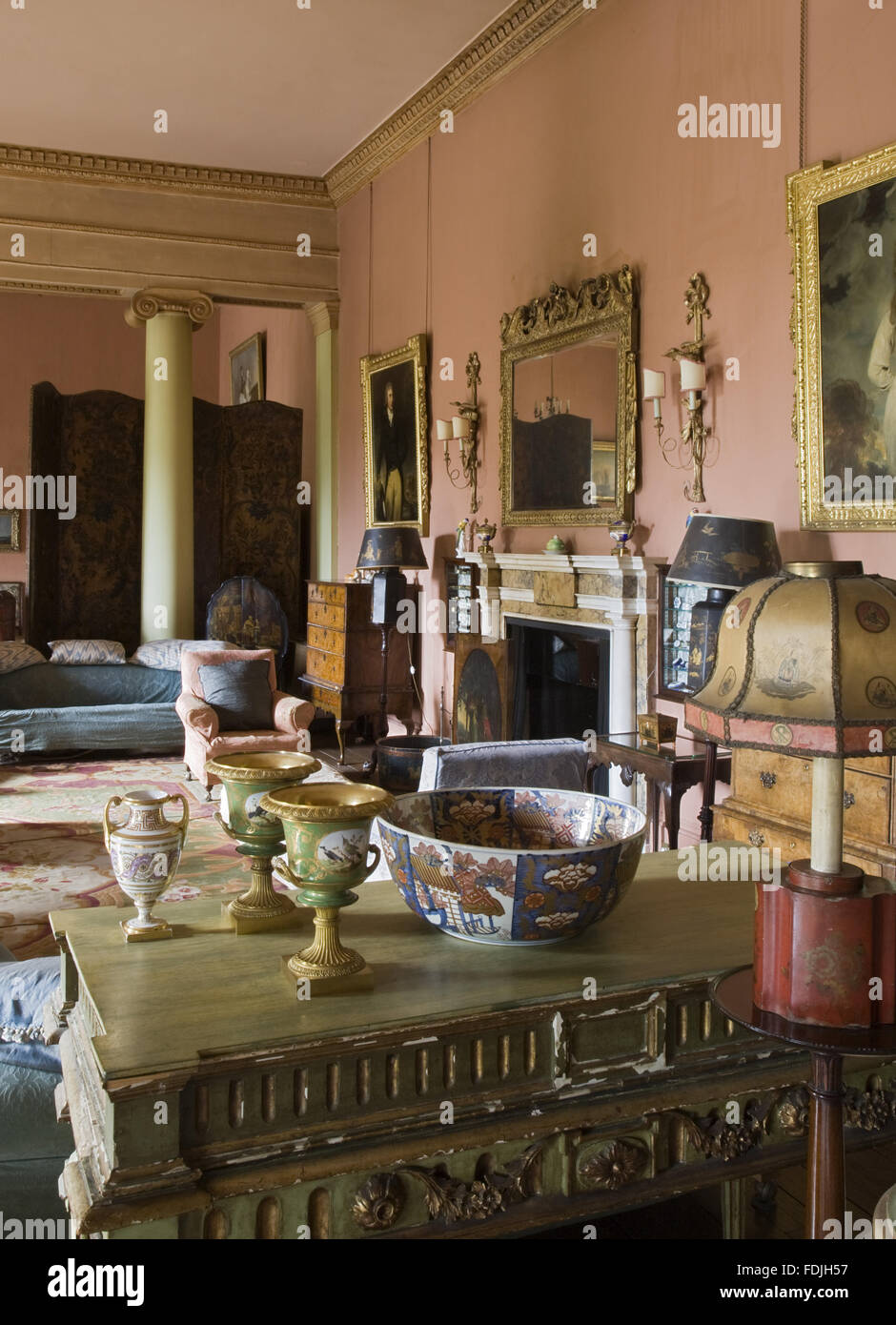 Drawing room country house hi-res stock photography and images - Alamy