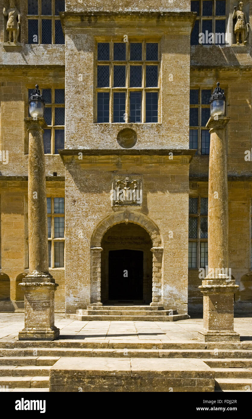The central frontispiece of the east front of Montacute House, Somerset ...
