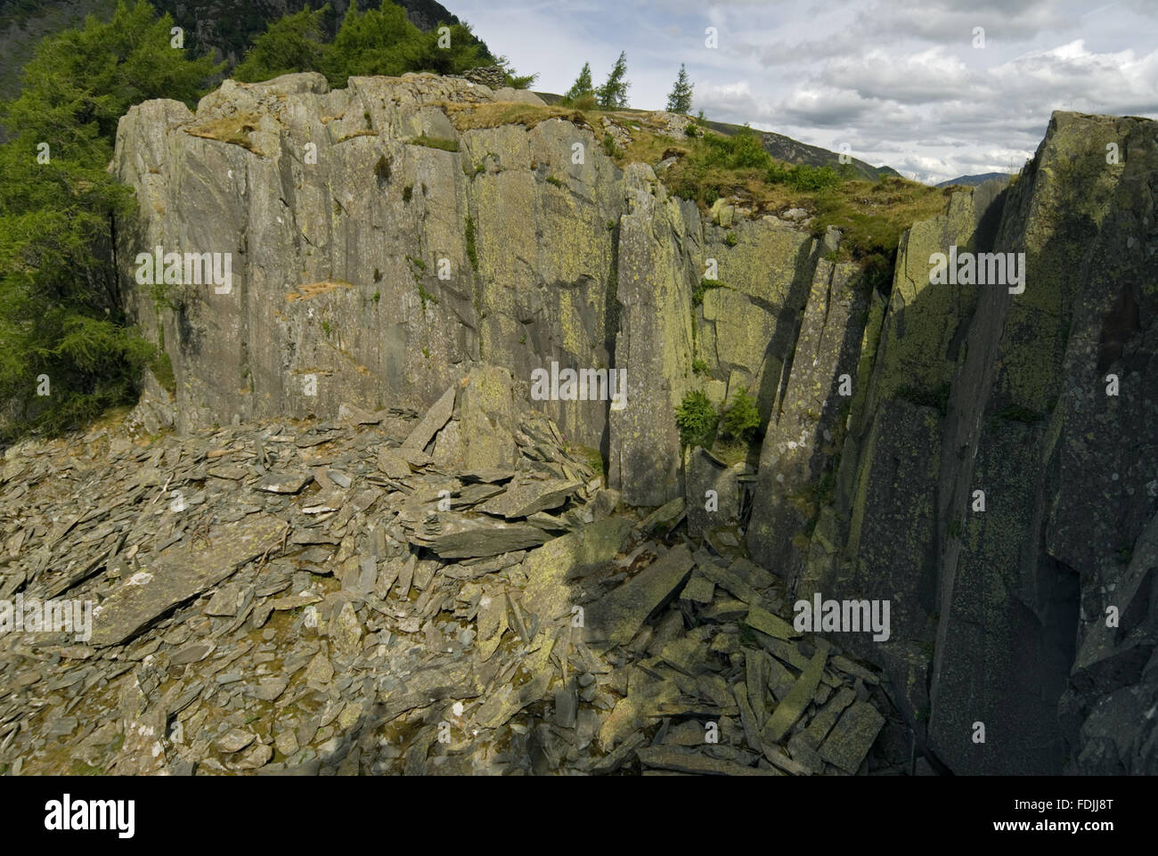 Working slate quarry hi-res stock photography and images - Alamy