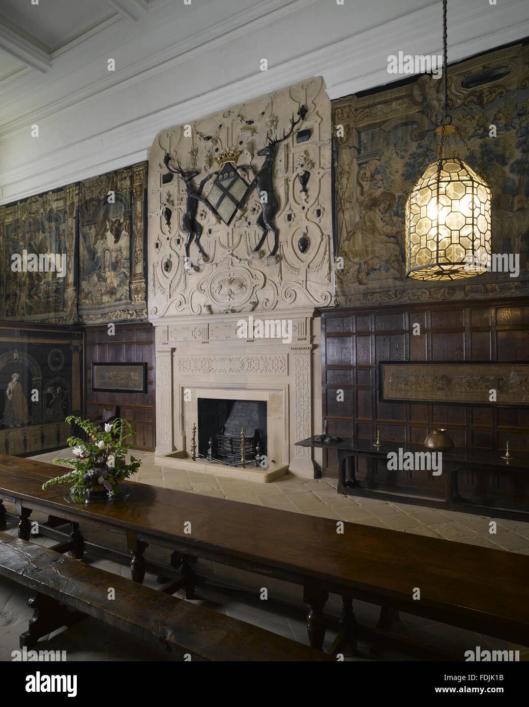 The Great Hall or Entrance Hall at Hardwick Hall, Derbyshire. The ...