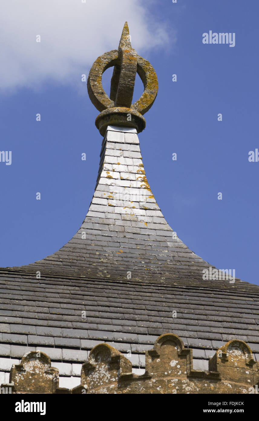 Ogee roof hi-res stock photography and images - Alamy