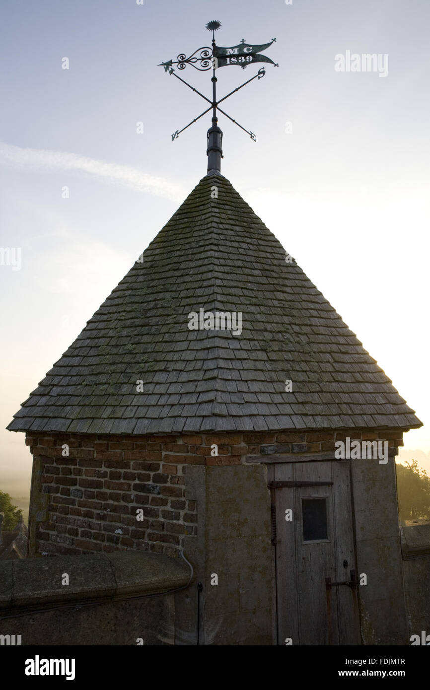 Weathervane garden hi-res stock photography and images - Alamy