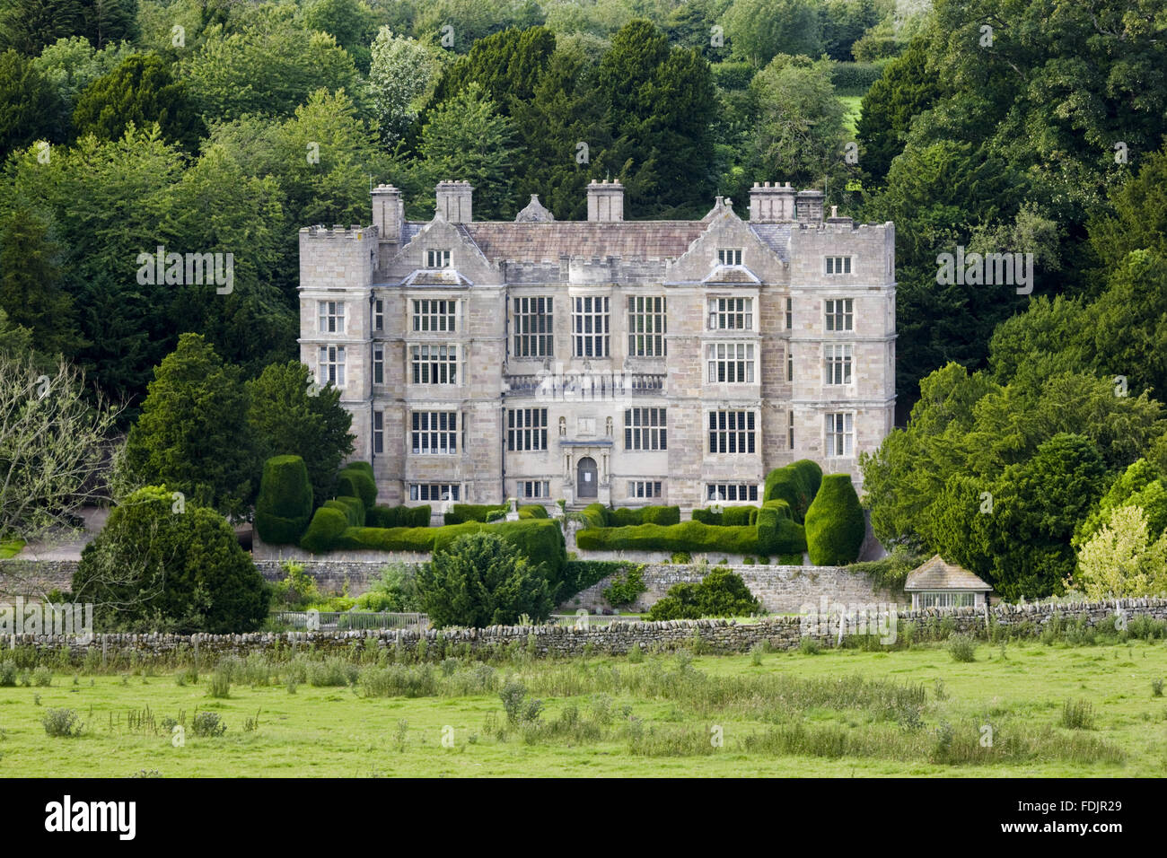 The exterior of Fountains Hall, built between 1598 and 1611 partly ...