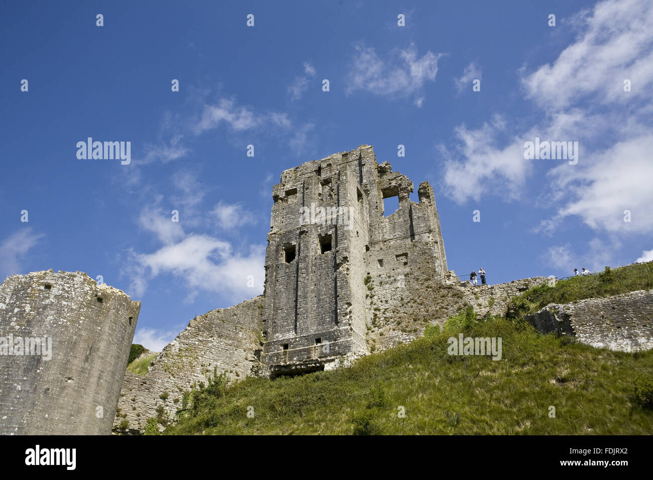 11th century castle keep britain hi-res stock photography and images ...