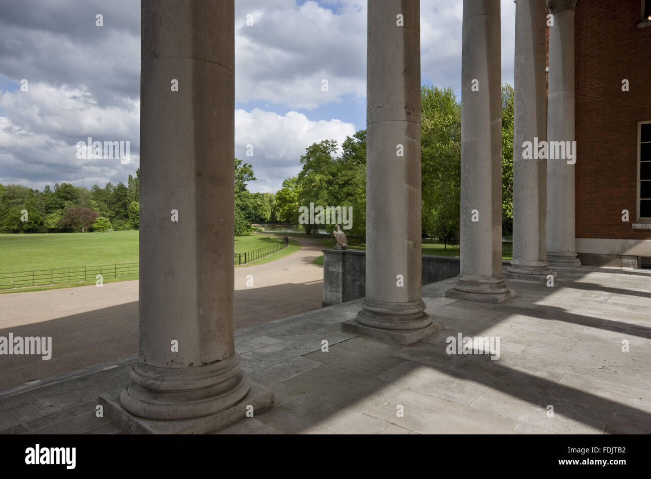 Columns of portico hi-res stock photography and images - Alamy