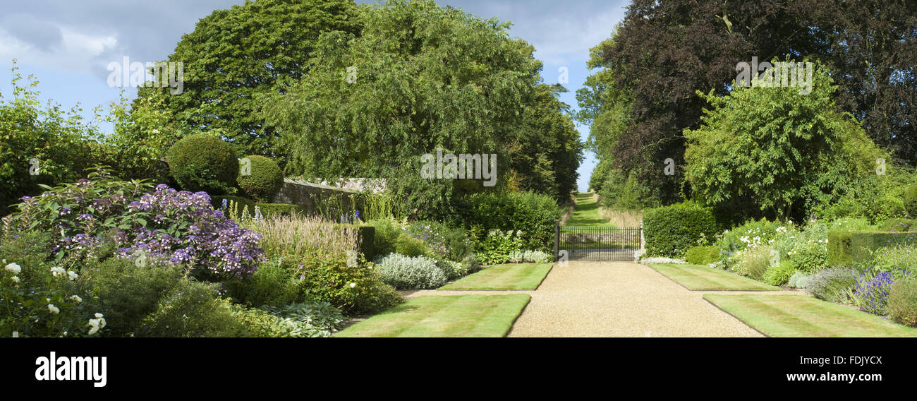 Woolbeding House Stock Photos & Woolbeding House Stock Images - Alamy