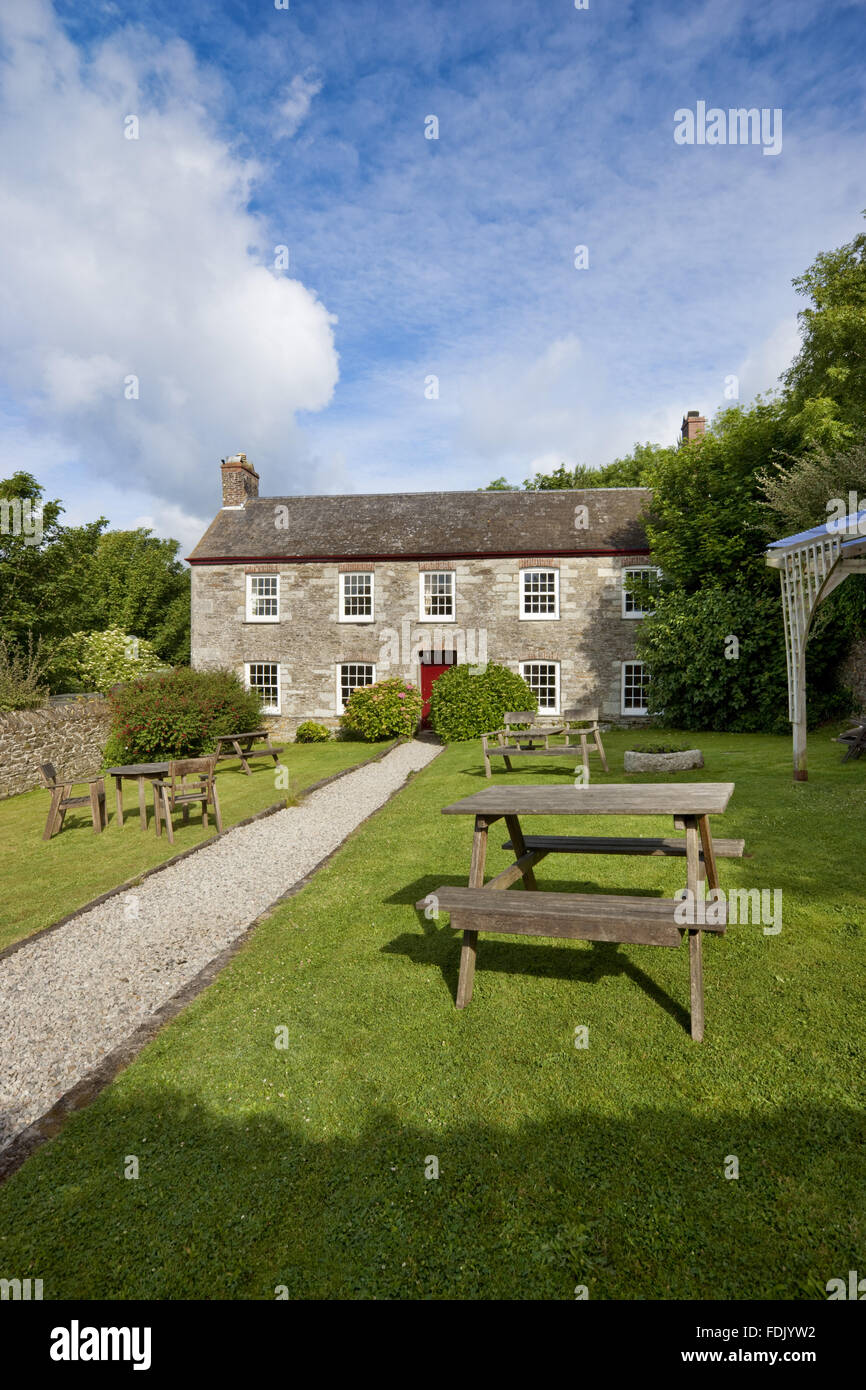 Coombe valley cornwall hi-res stock photography and images - Alamy