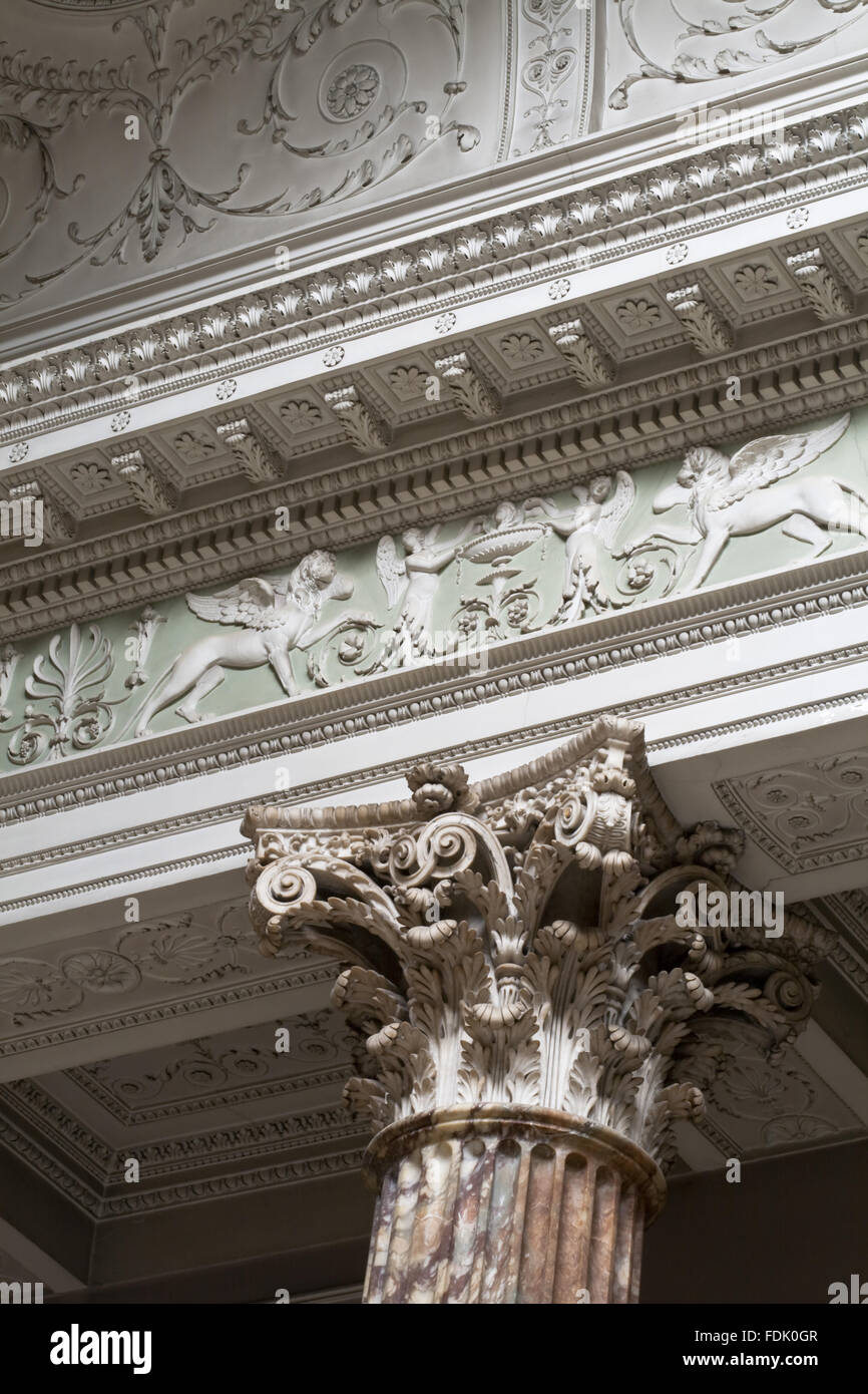 Frieze and capitals hi-res stock photography and images - Alamy