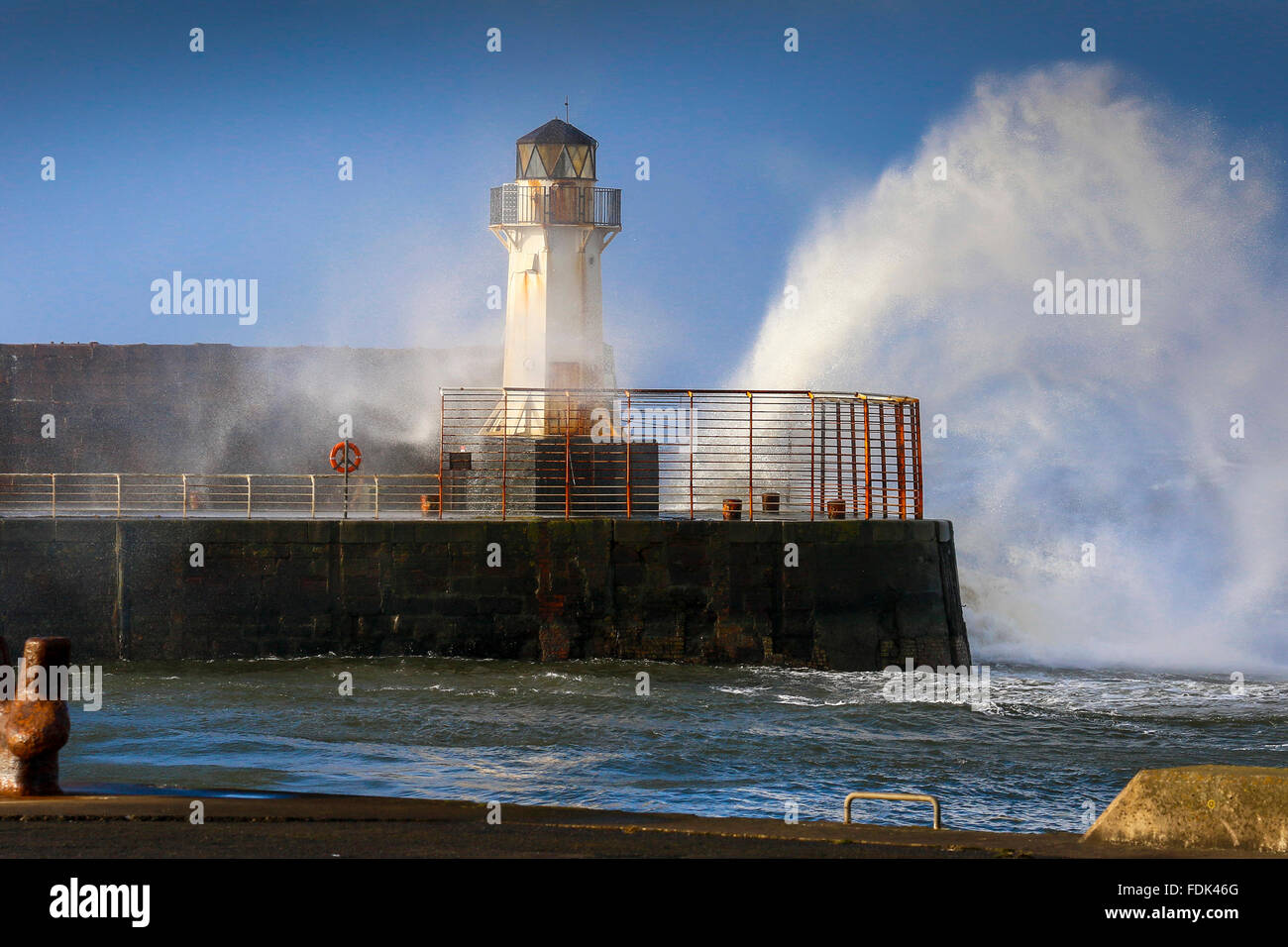 Storm wave wild wind squall hi-res stock photography and images - Alamy