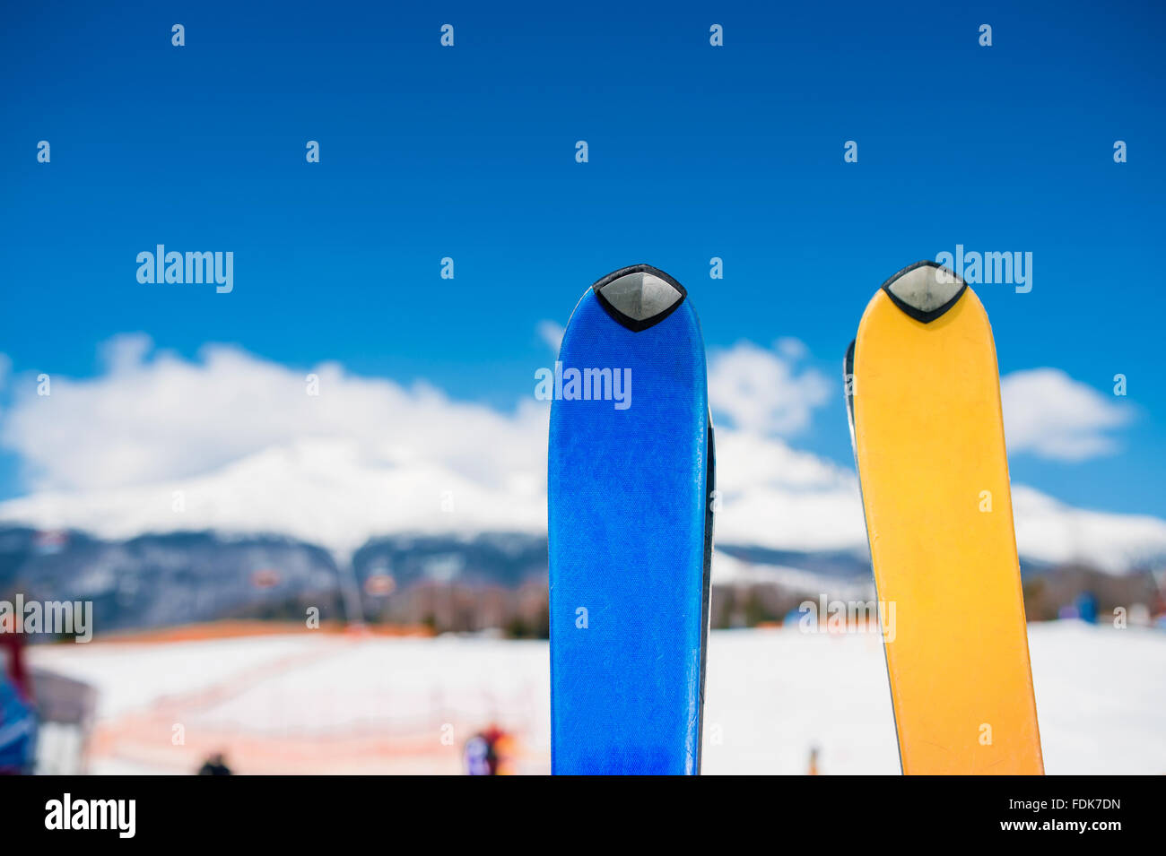 Pair of skis hi-res stock photography and images - Alamy