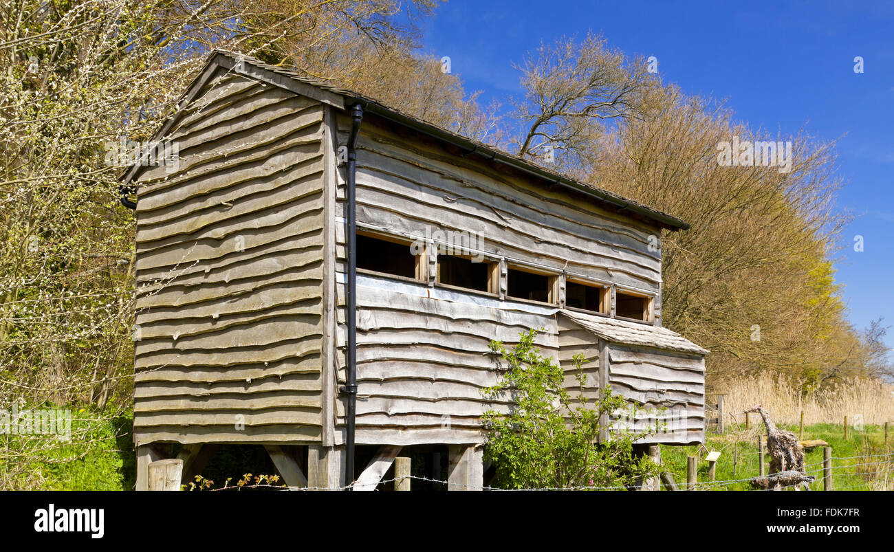 Wooden bird hide in the park at The Vyne, Hampshire Stock Photo - Alamy