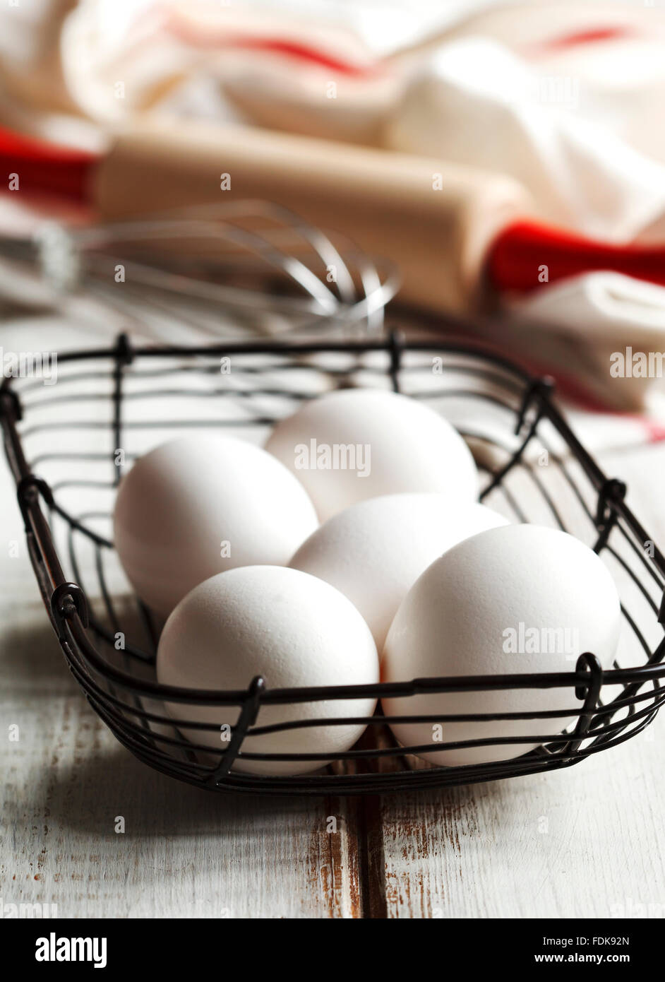 Five eggs hi-res stock photography and images - Alamy