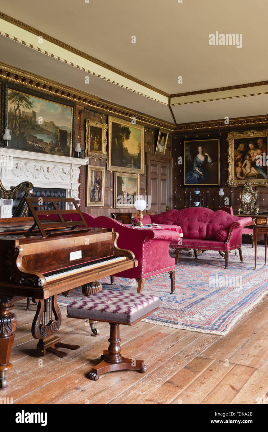 Saloon piano hi-res stock photography and images - Alamy