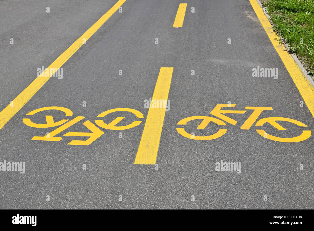 Bicycle road signs Stock Photo - Alamy
