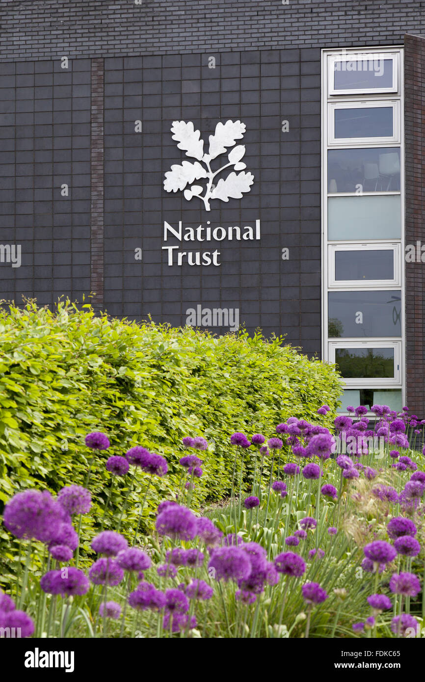 The national trust headquarters building hi-res stock photography and ...