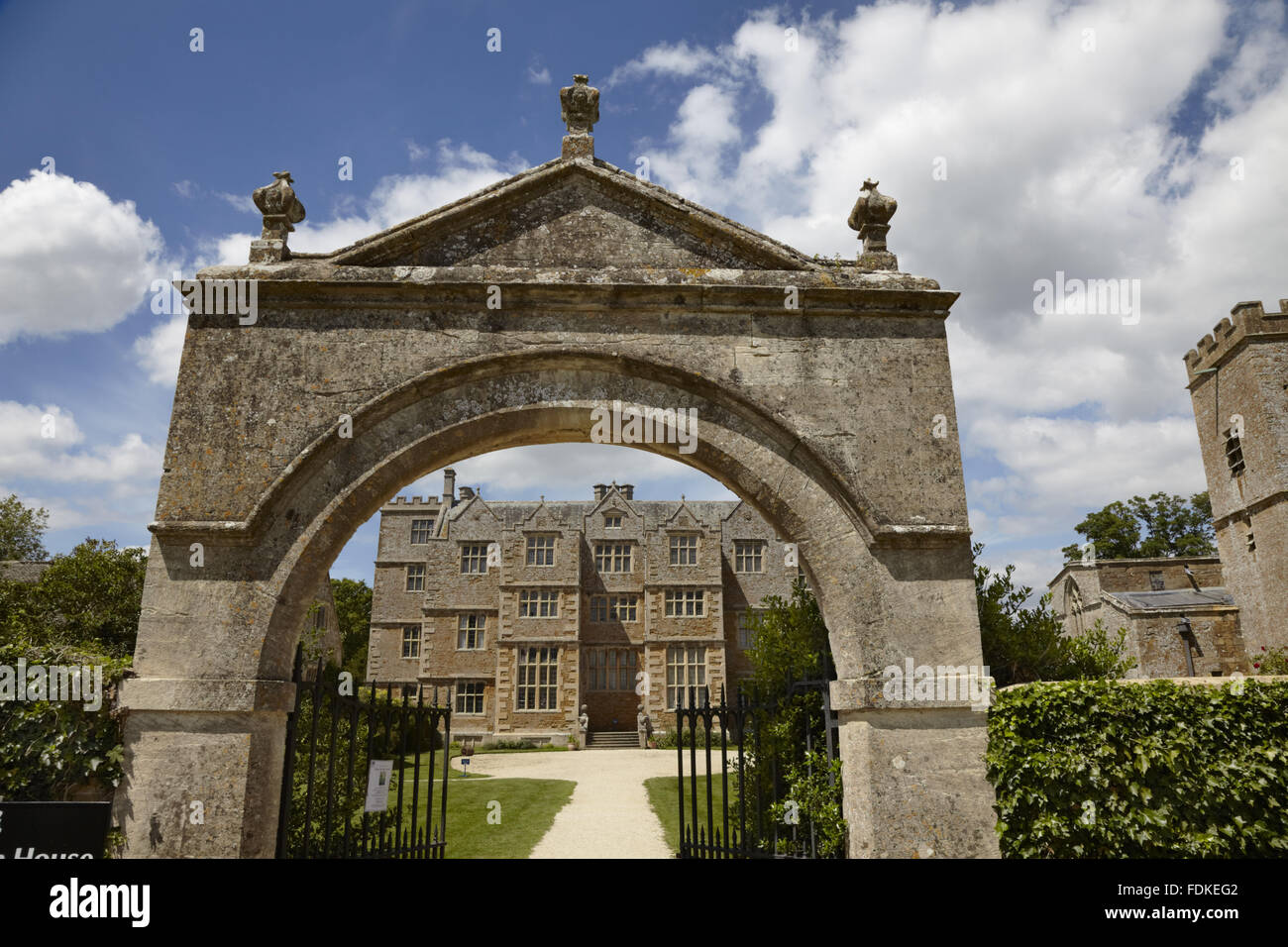 Jacobean house arch hi-res stock photography and images - Alamy