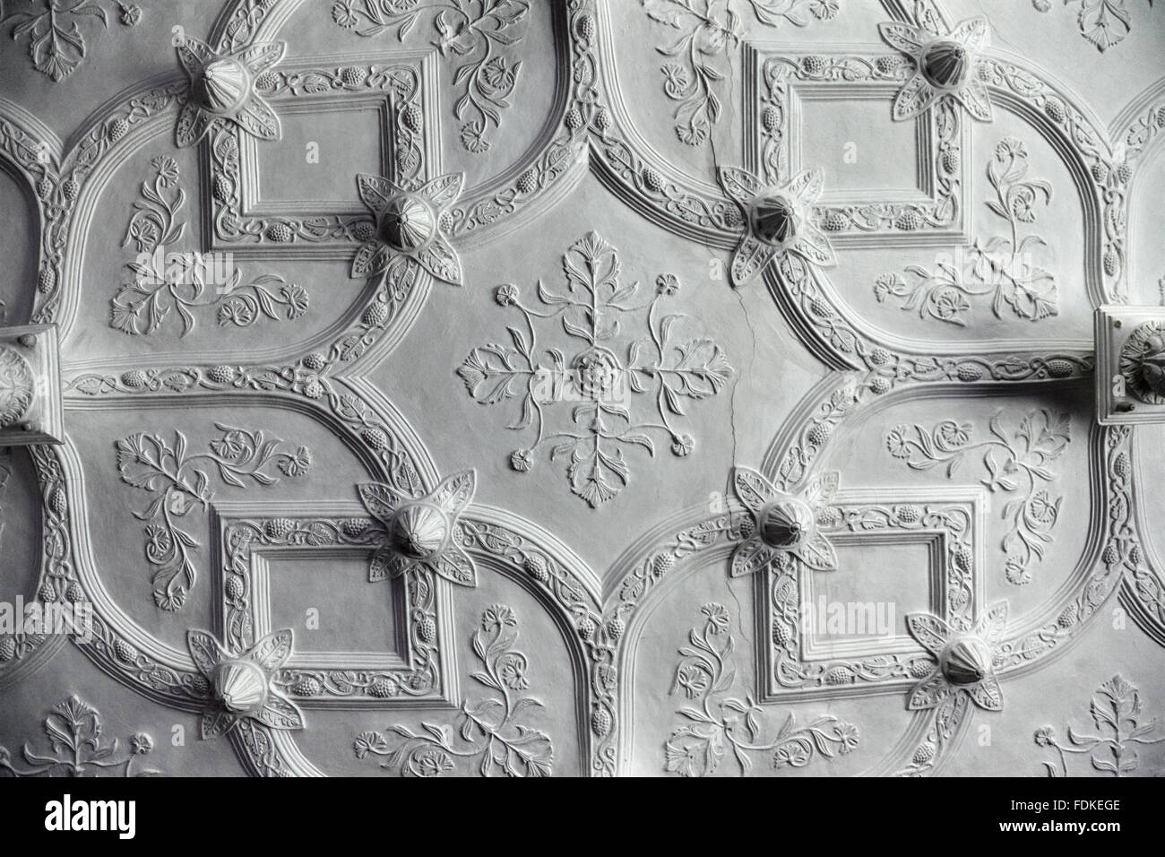 Plasterwork ceiling in the Great Chamber at Chastleton House ...