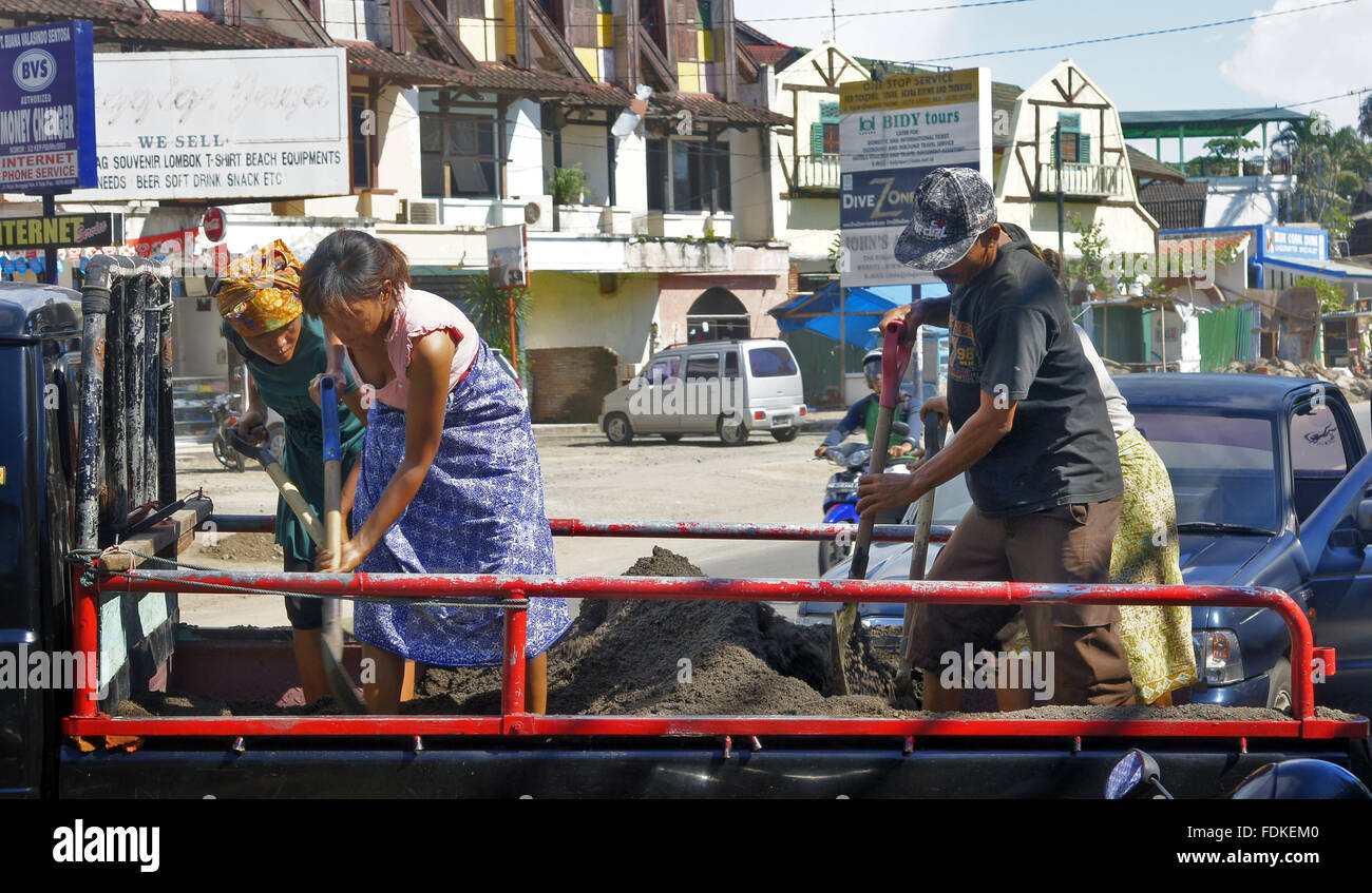 Female laborers hi-res stock photography and images - Alamy