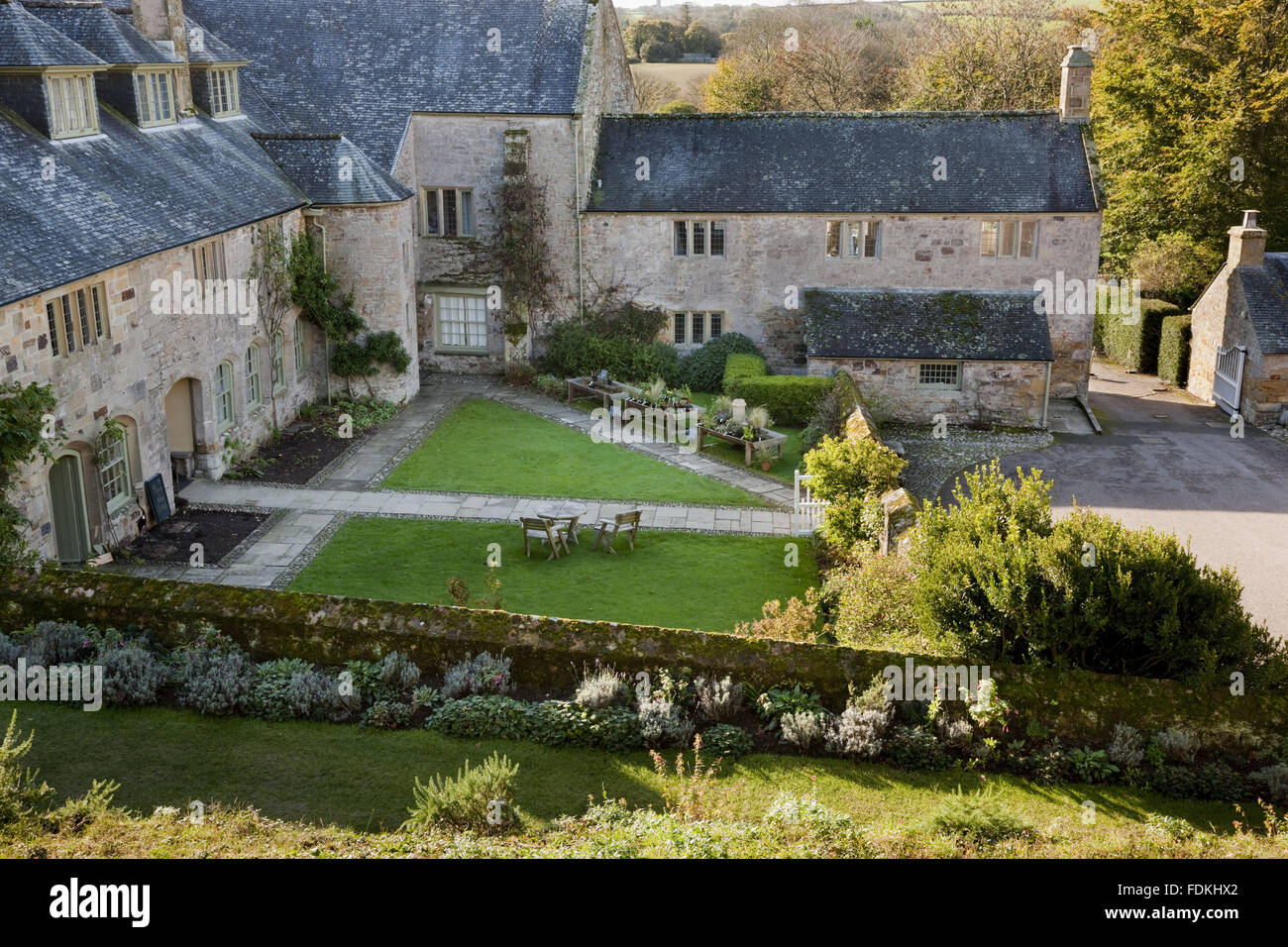 Back of house uk hi-res stock photography and images - Alamy