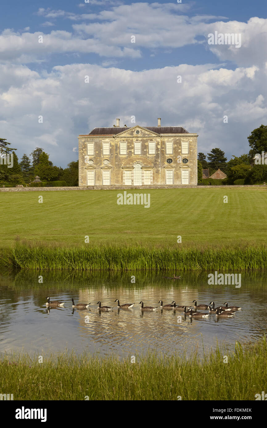 View lake towards east front hi-res stock photography and images - Alamy