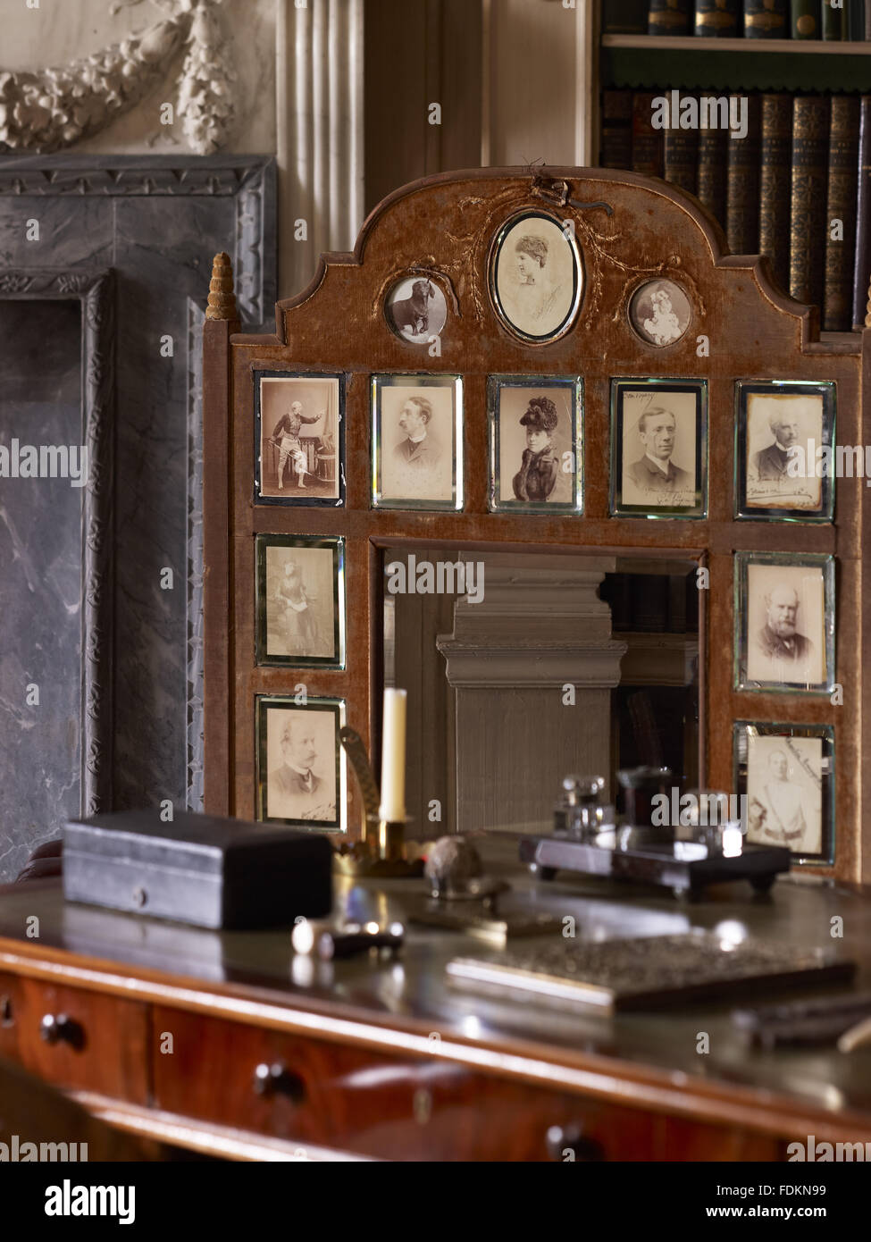 Silver mounted mounts hi-res stock photography and images - Alamy